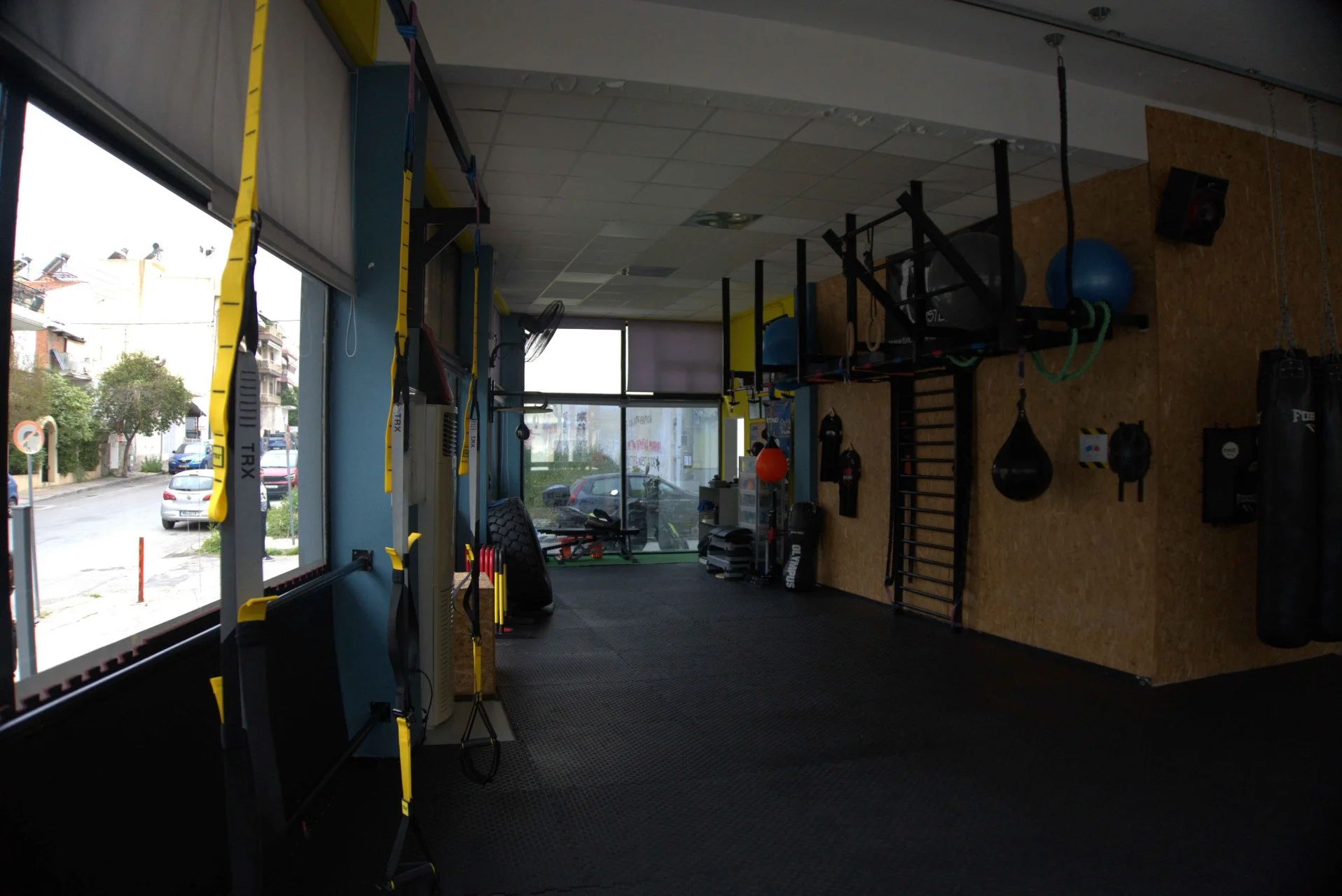 West Box Ίλιον | Kickboxing, Cross Training & EMS