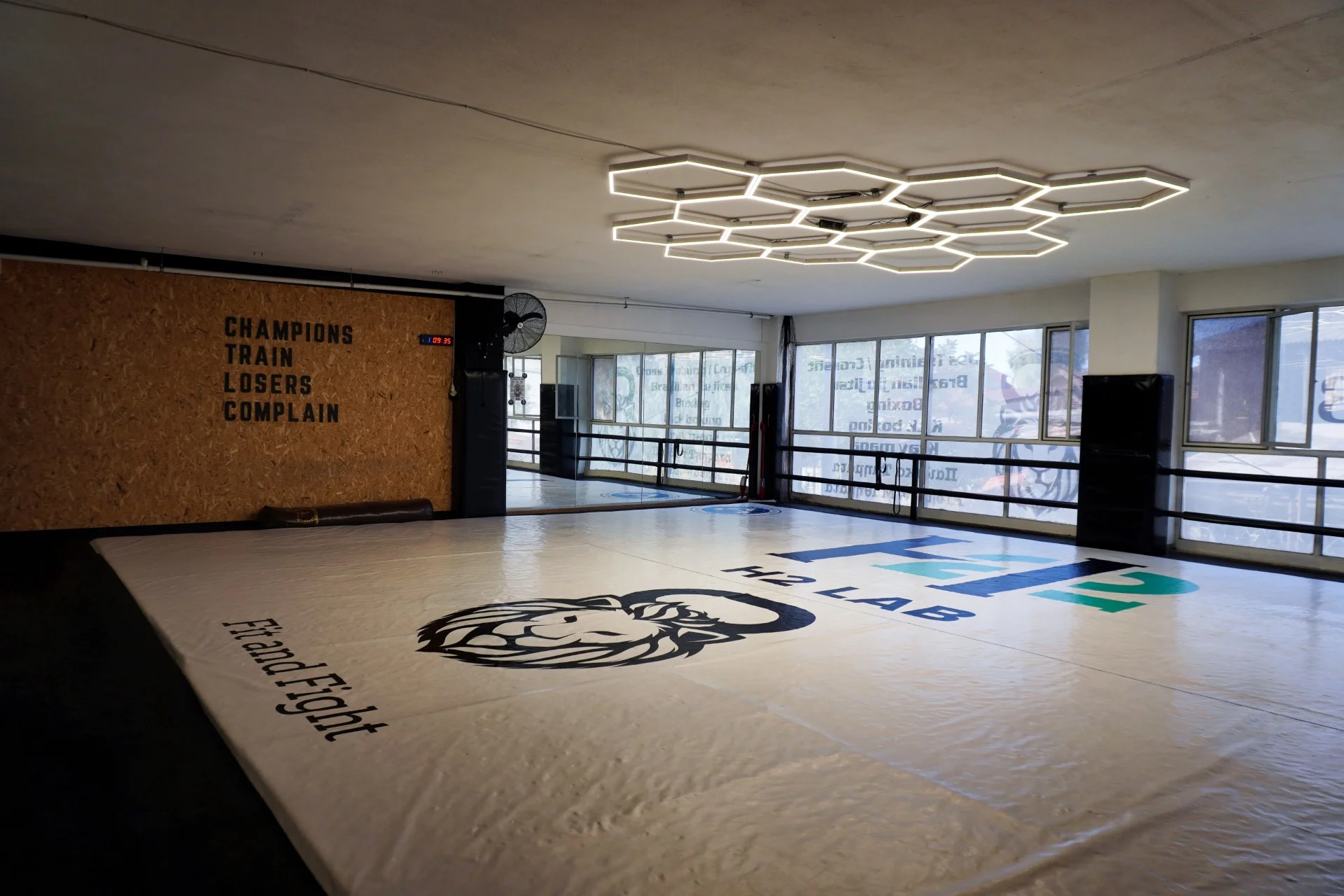 H2 Lab Fit and Fight | Πειραιάς